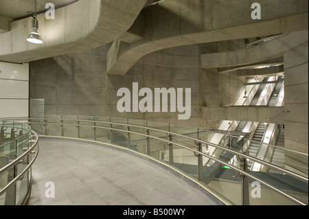 Vienna Subway Line U2 Schottenring Stock Photo - Alamy