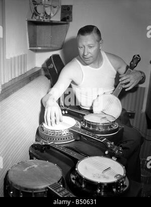 GEORGE FORMBY in KEEP FIT 1937 director ANTHONY KIMMINS made at Ealing ...