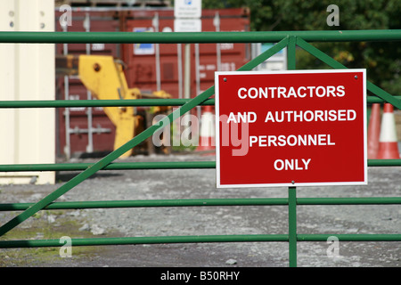 contractors and authorised personnel only sign notice at works entrance ...