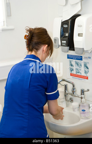 Nurse is washing a patient in a hospital Stock Photo: 20969782 - Alamy
