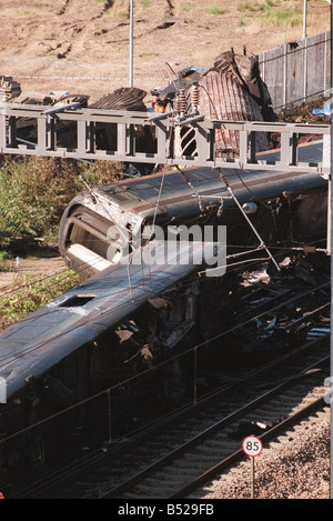 West London train crash between Paddington and Ladbroke Grove Stock ...
