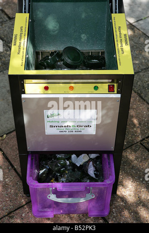 29 06 07 pics by NICHOLAS BOWMAN GEOFFREY GALITZINE MD OF SMASH GRAB ...