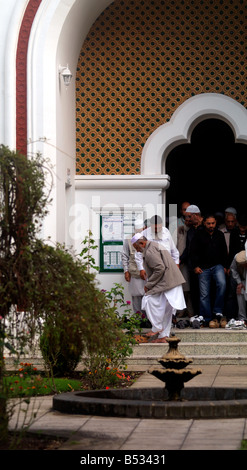Shah Jahan mosque in Woking. First mosque in the UK Stock Photo - Alamy