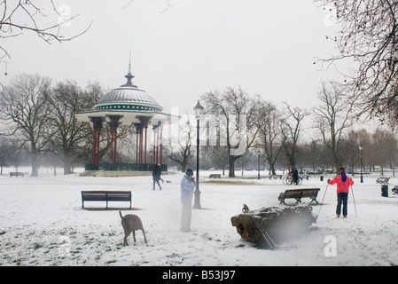 Clapham Common in the snow Stock Photo - Alamy