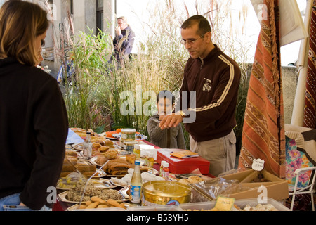 Market at Vic Fezensac - Southern France Stock Photo - Alamy