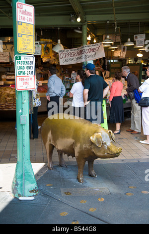 Pig statue, Pike Place Market, Seattle, Washington Stock Photo - Alamy