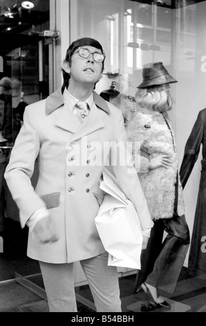 John Alderton, lead actor in the TV series Please Sir filming in Kings ...