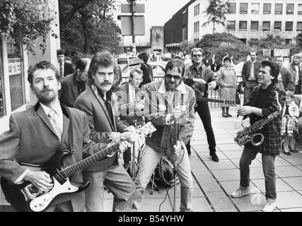 Rod Clements and Ray Jackson of Lindisfarne 18 12 89 Stock Photo - Alamy