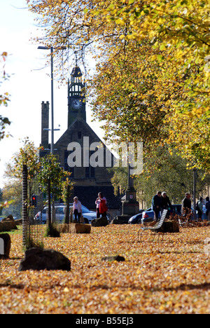 Cotswolds village of MORETON-IN-MARSH Gloucestershire oxford street in ...