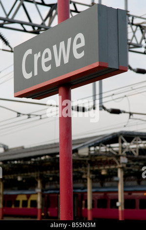 Crewe railway station England UK Stock Photo - Alamy