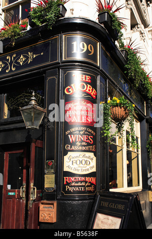 The Globe Pub Moorgate London Stock Photo - Alamy