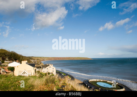 filey east yorkshire coast coastline beach resort small northern uk ...