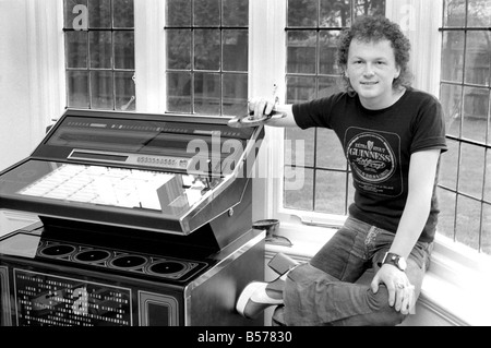 Singer/Songwriter/Musician: Mike Batt. February 1975 75-01143-002 Stock ...