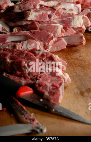 Preparing lamb chops Stock Photo - Alamy