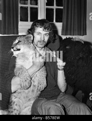 Lamb and Lion and Safari Warden Ken Lawrence December 1974 74 7586 ...