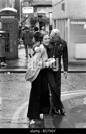 INSIDE OUT (1975) TELLY SAVALAS, JAMES MASON, ROBERT CULP, PETER ...