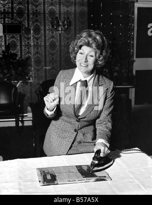 Singer: Faith Brown. February 1975 75-00738-012 Stock Photo - Alamy