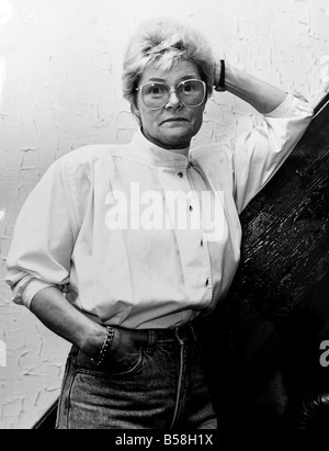 Vivian Nicholson 25 years on from her pools win 27 9 86 Stock Photo - Alamy