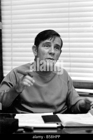 Comedian: Humour: Norman Wisdom. December 1976 76-07485-018 Stock Photo ...