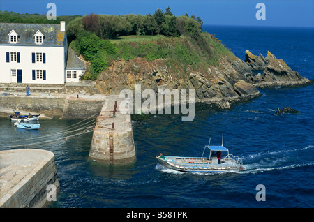 Brittany coast ile de Groix harbour Stock Photo - Alamy