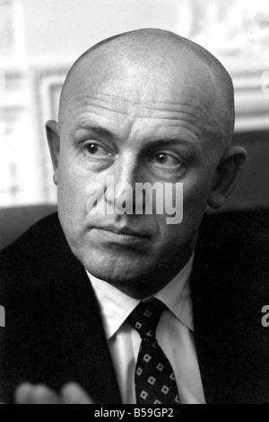 Entertainment: Soviet actor Innokenty Smoktunovsky at the Savoy Hotel ...