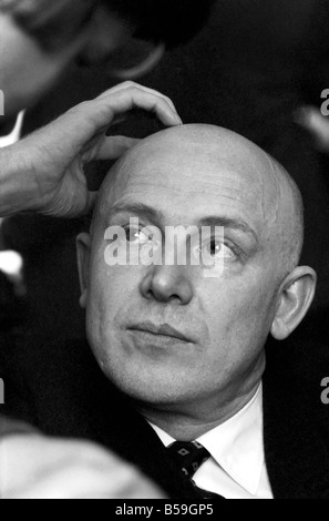Entertainment: Soviet actor Innokenty Smoktunovsky at the Savoy Hotel ...