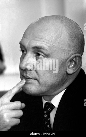 Entertainment: Soviet actor Innokenty Smoktunovsky at the Savoy Hotel ...