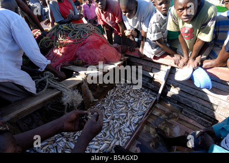 Senga Bay fishing village, Malawi, Africa Stock Photo - Alamy