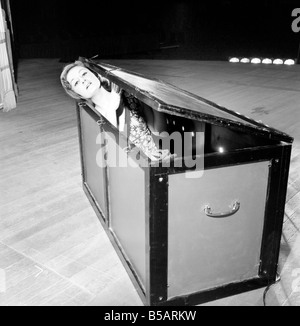 Woman escapologist Jill Fletcher. 1965 A1140-004 Stock Photo - Alamy