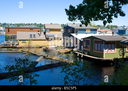 Floating homes on west shore of Lake Union in Seattle, Washington under ...