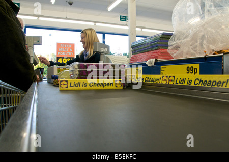 Supermarket checkout - this is Lidl Stock Photo - Alamy