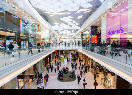 WESTFIELD LONDON SHOPPING MALL INTERIOR ATRIUM Stock Photo - Alamy