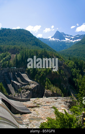 Diablo Dam and Skagit River, Washington State, USA Skagit tiver dam ...
