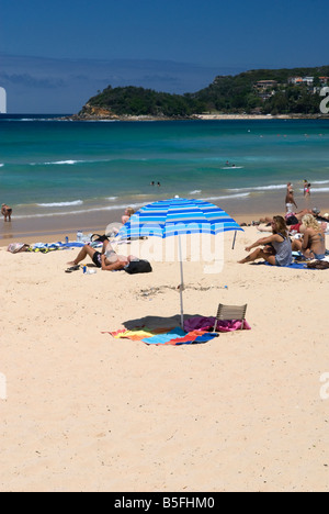 Sunbathers on Manly Beach, Sydney, Australia Stock Photo - Alamy