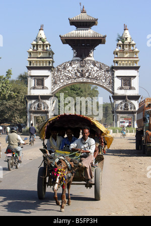 Nepal+India: Gate marks the border between India and Nepal at the ...