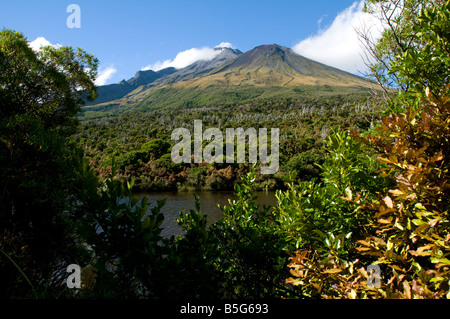 Mount Taranaki from Lake Dive, Round the Mountain Circuit, Mount ...