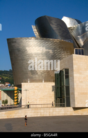 The Guggenheim museum and the Bilbao estuary. Bilbao, Spain Stock Photo ...