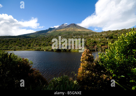 Mount Taranaki from Lake Dive, Round the Mountain Circuit, Mount ...