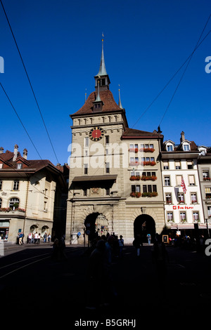 Bern, Switzerland The Käfigturm (Prison Tower) and the Federal Palace ...