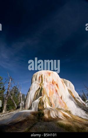Orange Spring Mound, Upper Terrace Drive, Mammoth Hot Springs ...