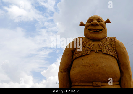 shrek america cartoon character hollywood film movies icon fiesa sand ...