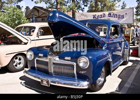 Ford super deluxe 8 V8 old rusty car wreck 1947 classic parked rust rusted pitted unkempt ...