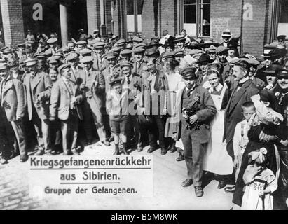 2 G55 K1 1919 9 German POWs return home Berlin 1919 History World War I ...