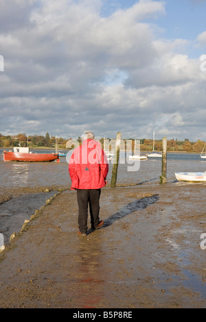 River Orwell moored houseboats at low tide Stock Photo - Alamy