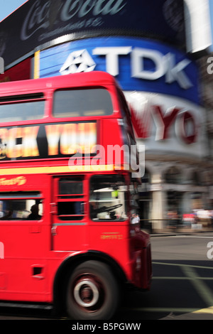 Red doubledecker London Bus Piccadilly Circus London England United ...