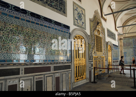 Corridor by the upper terrace at Topkapi Palace Stock Photo - Alamy