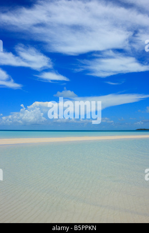 Strip of sand in the ocean near the Exuma Keys Stock Photo - Alamy