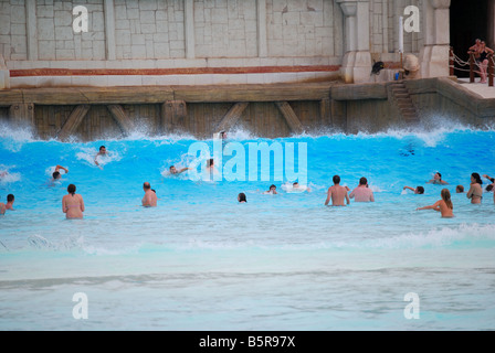 Artificial waves, Wave Palace, Siam Park Water Kingdom Theme Park ...