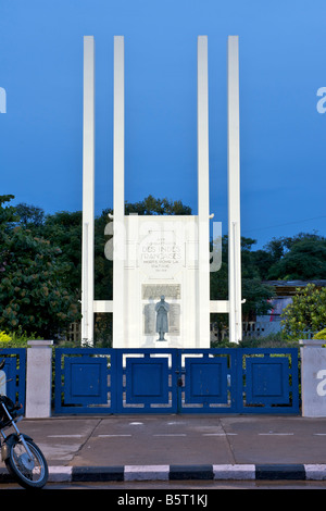 The French war memorial in Pondicherry, India Stock Photo - Alamy