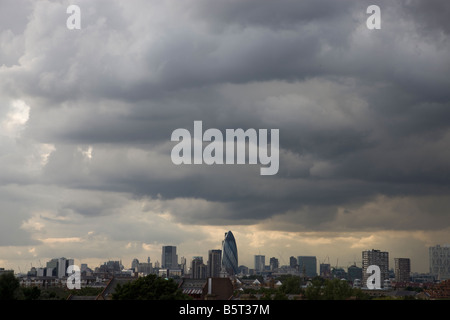Grey cloudy skies over Canary Wharf in London England UK Stock Photo ...